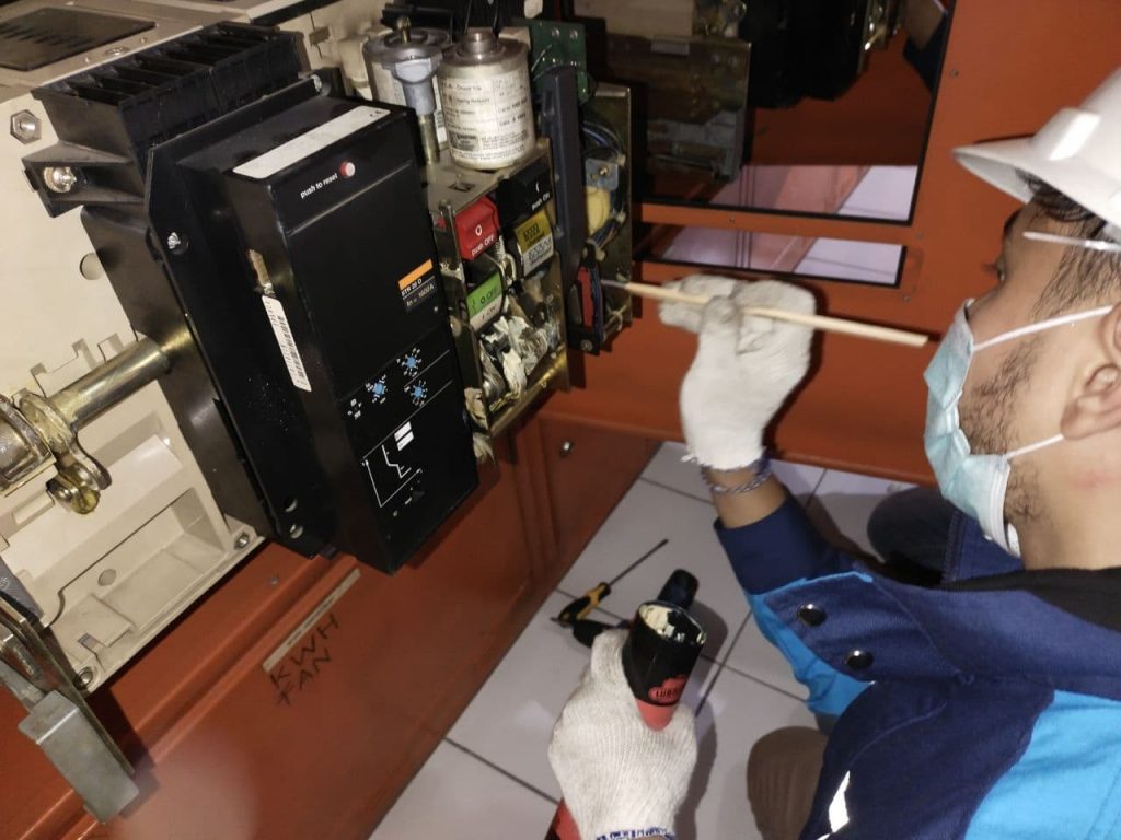 Preventive Maintenance Panel Tegangan Rendah At Grand Pavilion Arkadia ...